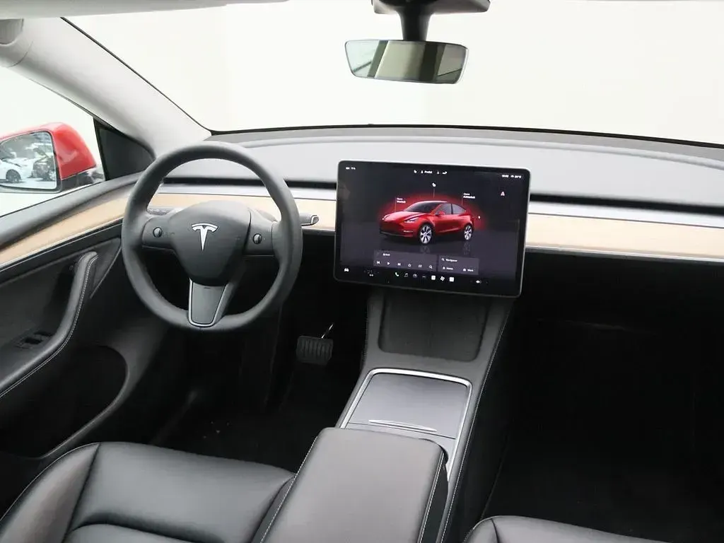 Gebraucht Tesla Model Y Standard Range 306 PS (2023) - 34.900 € | AutoUncle