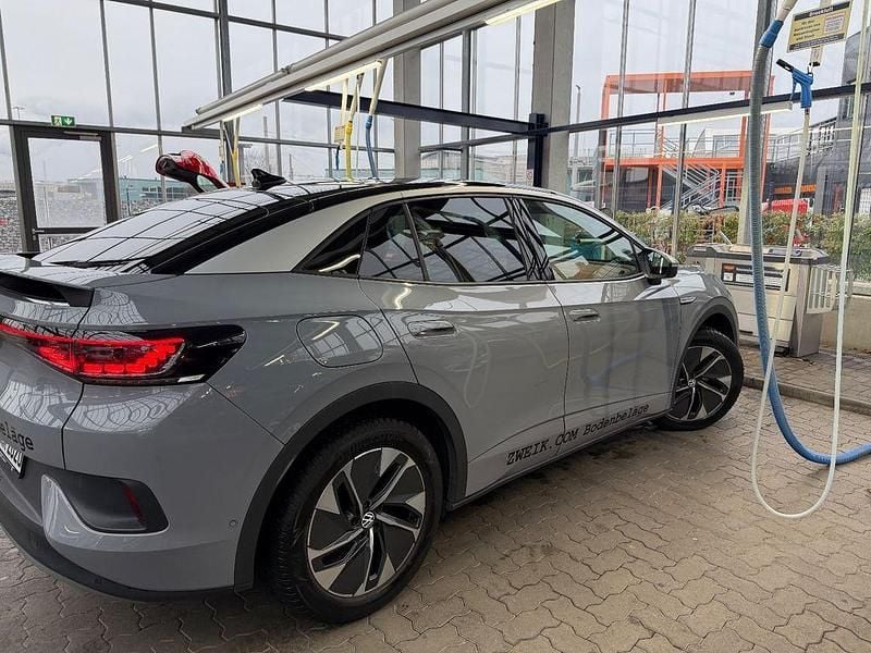 Gebraucht 2022 VW ID.5 Pro 204 PS SUV – Baden-Württemberg (Händler ...