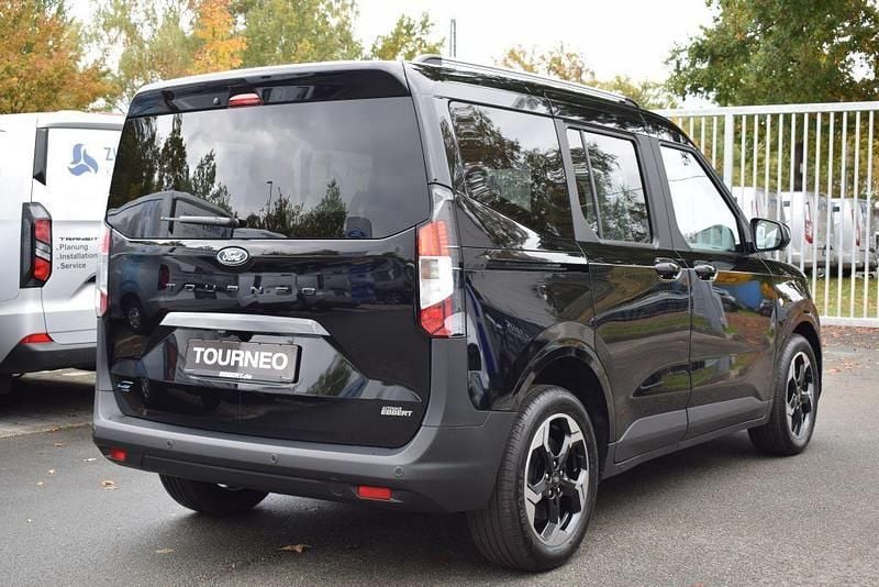 Neu 2025 Ford Tourneo Courier Titanium 136 PS Van / Kleinbus ...