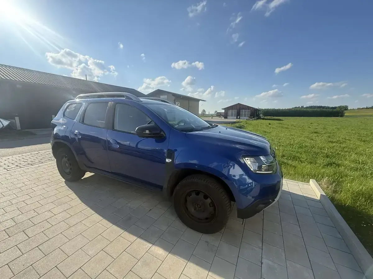 Gebraucht Dacia Duster Celebration 150 PS (2020) in Aying - 10.999 ...