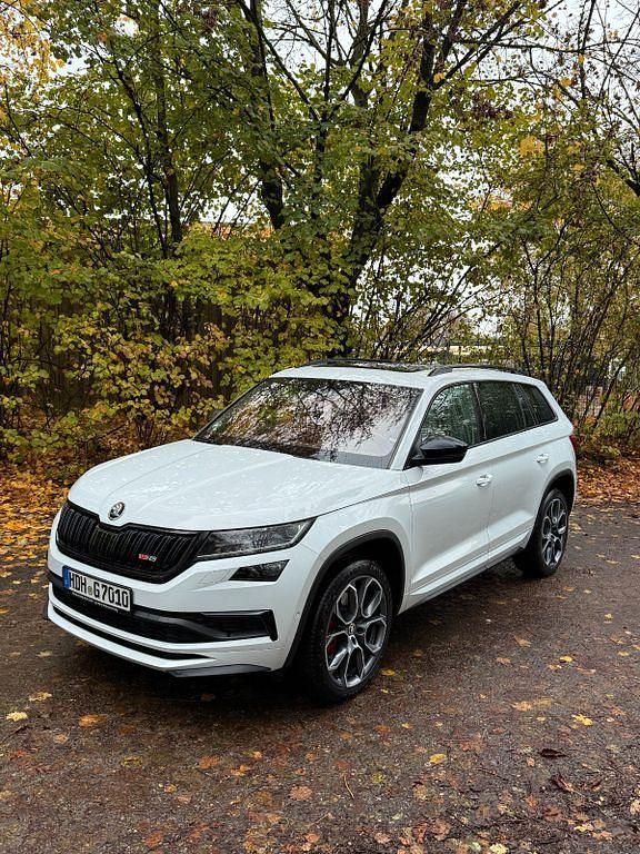 Wunderschne Skoda Kodiaq Weiss Fotos