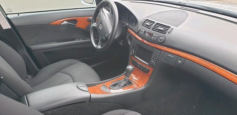 Gebraucht 2009 Mercedes E220 2.1 Diesel 170 PS (5.450 €) | 65589 Hessen - Hadamar | AutoUncle