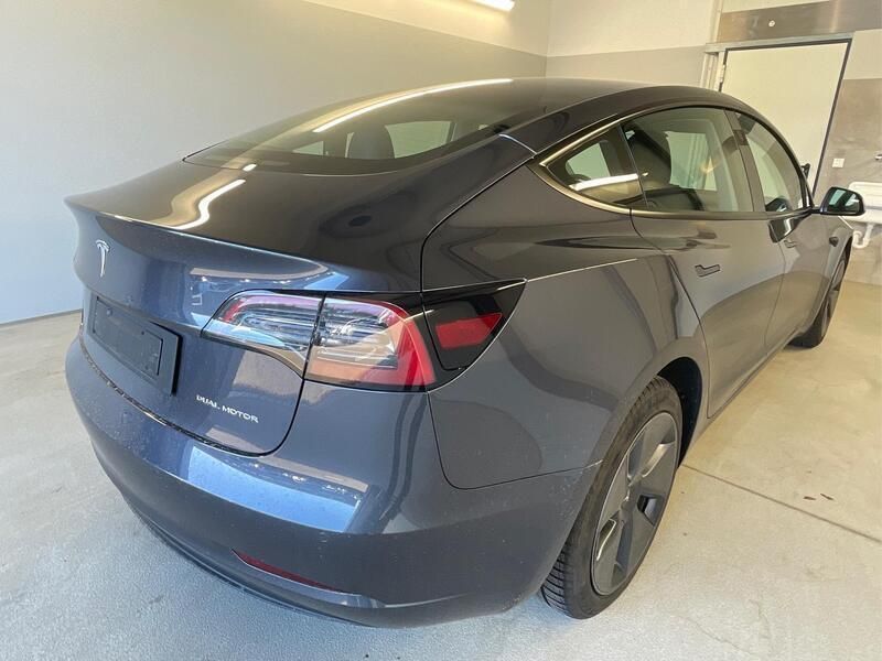Verkauft Tesla Model 3 Longe Range Dua., gebraucht 2022, 12.900 km in ...