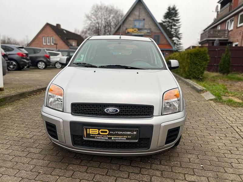 Gebraucht 2010 Ford Fusion Style 75 PS Van / Kleinbus – Schleswig ...