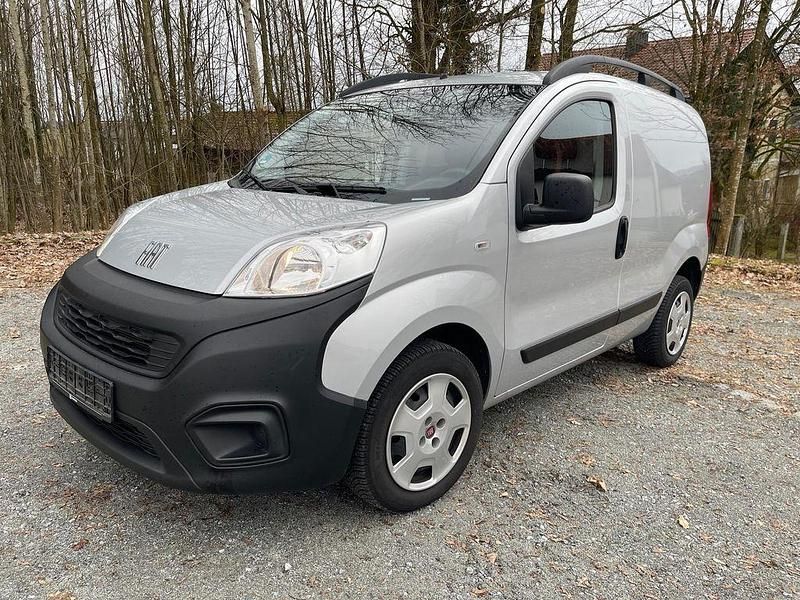 Gebraucht 2022 Fiat Fiorino 80 PS Van / Kleinbus – 94529 Bayern - Aicha ...