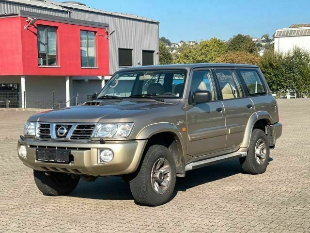 Faszinierend Nissan Patrol Kaufen Bilder