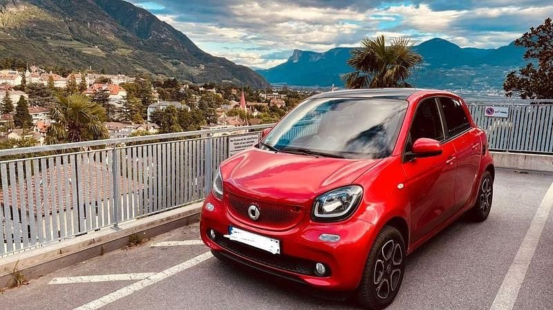 Gebraucht 2019 Smart ForFour 90 PS Kleinwagen – 50259 Nordrhein ...