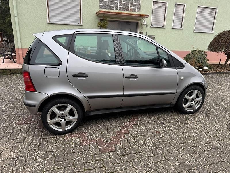 Gebraucht 2000 Mercedes A190 Avantgarde 125 PS Kleinwagen – 97753 ...
