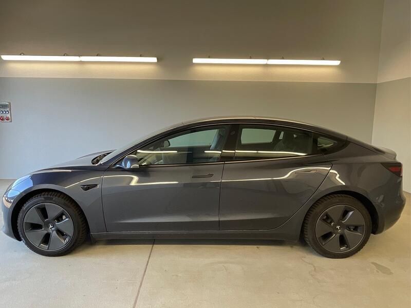 Verkauft Tesla Model 3 Longe Range Dua., gebraucht 2022, 12.900 km in ...