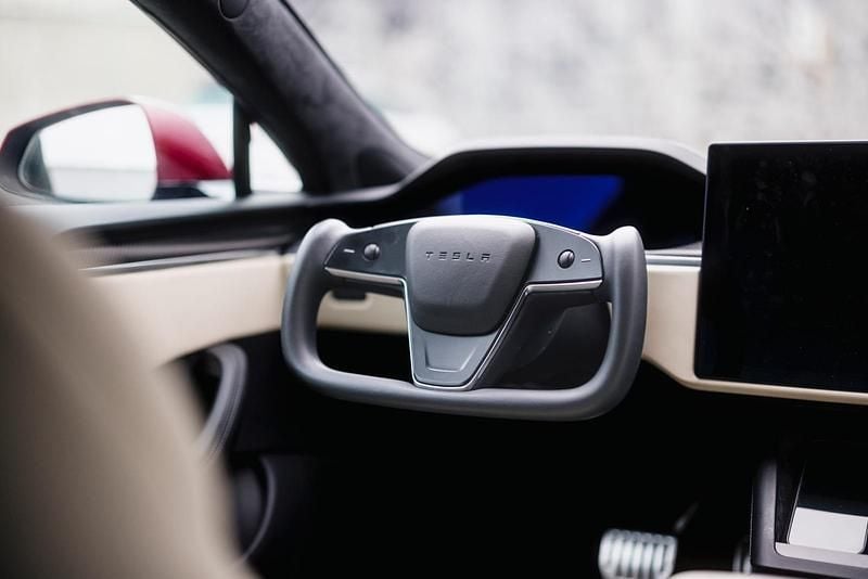 Gebraucht 2023 Tesla Model S Plaid 1020 PS Kleinwagen – 80799 München ...