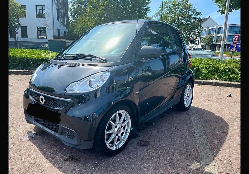 Gebraucht 2012 Smart ForTwo Coupé Pure 61 PS Coupé – 40625 Düsseldorf ...