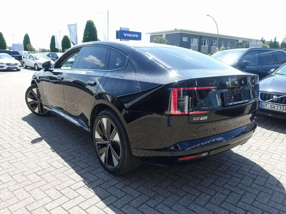 Neu Volvo ES90 Plus 333 PS (2026) in Warendorf - 72.900 € | AutoUncle