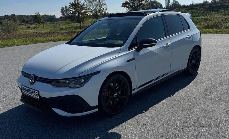Gebraucht 2021 VW Golf VIII GTI Clubsport 300 PS Limousine – 94356 ...