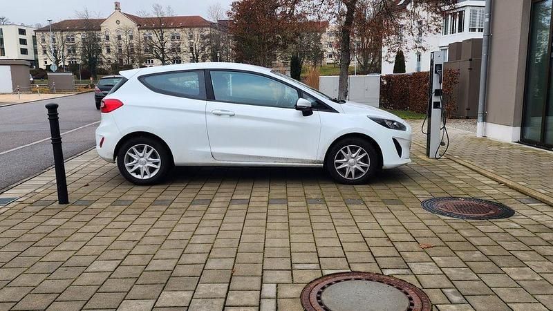 Gebraucht 2021 Ford Fiesta Cool & Connect 75 PS Kleinwagen – 72488 ...