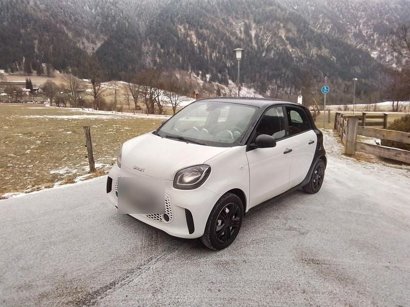 Gebraucht 2020 Smart ForFour Electric Drive 82 PS Kleinwagen – 83735 ...