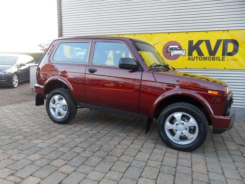 Gebraucht 2020 Lada Urban 83 PS SUV – Sachsen (Händler) – 12.999 ...