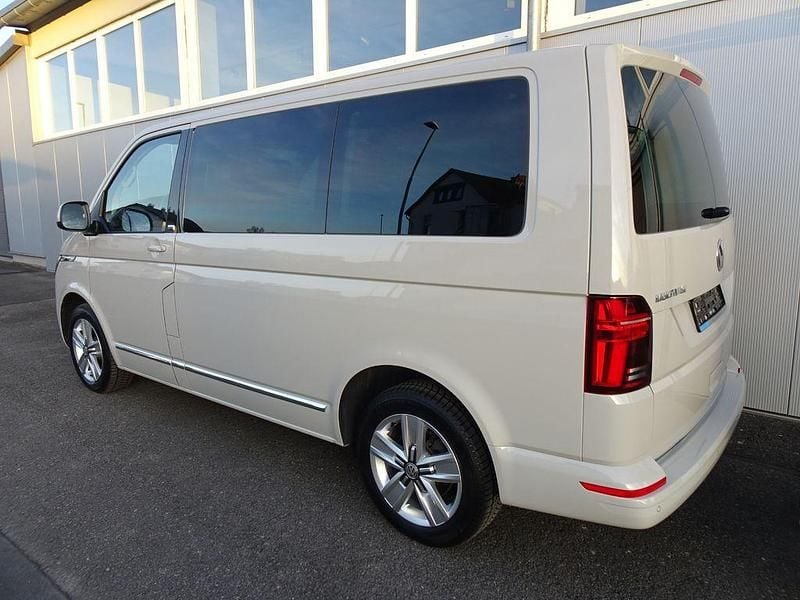 Gebraucht 2020 VW Multivan 150 PS Van – Baden-Württemberg (Händler ...