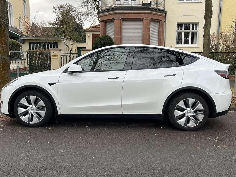 Gebraucht 2023 Tesla Model Y 514 PS SUV – 50678 Köln (Privat) – 38.900 ...