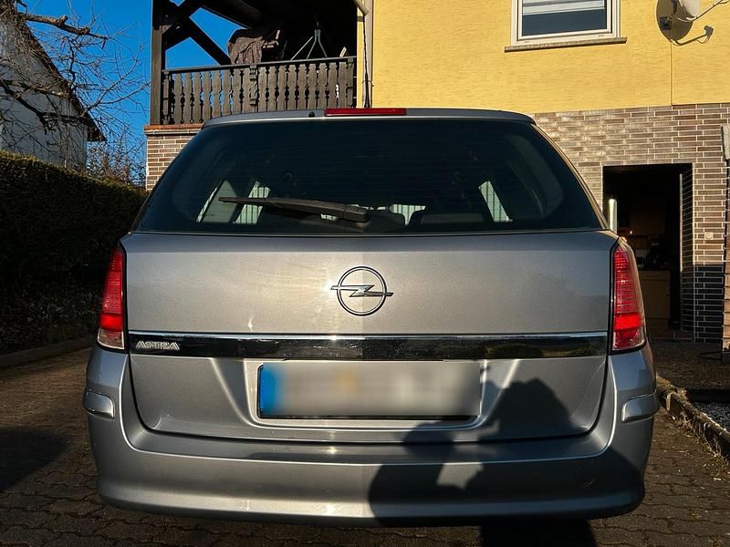 Gebraucht 2006 Opel Astra 90 PS Kombi – 36272 Hessen - Niederaula ...