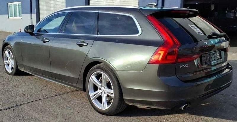 Gebraucht 2018 Volvo V90 190 PS Kombi – 01108 Dresden - Weixdorf ...