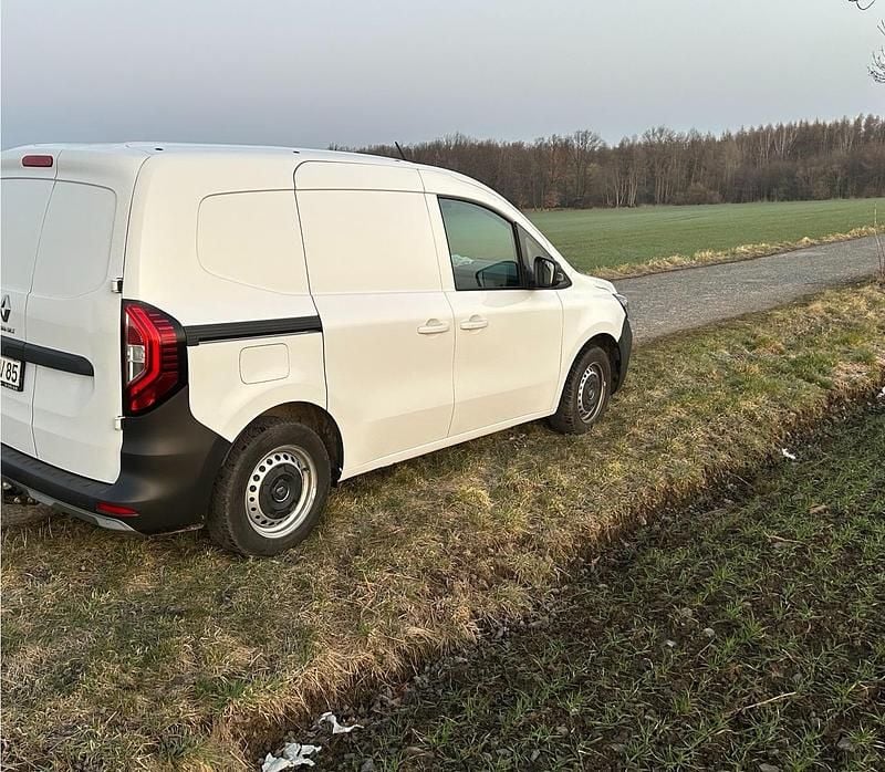 Gebraucht 2021 Renault Kangoo Edition One 95 PS Kombi – 01728 Sachsen ...