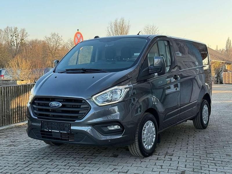 Gebraucht 2021 Ford Transit Custom Trend 131 PS Van / Kleinbus – 83059 ...