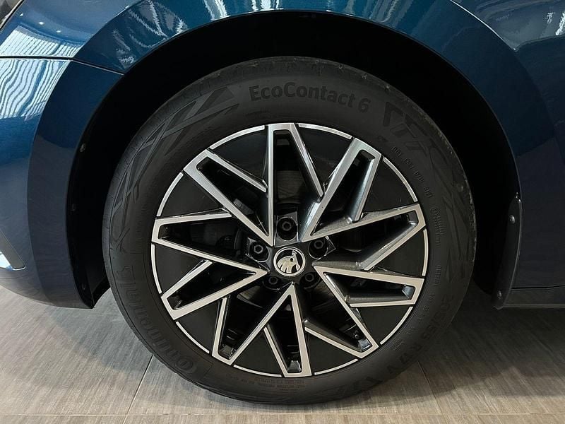 Gebraucht 2021 Skoda Octavia Clever 150 PS Kombi – Hessen (Händler ...