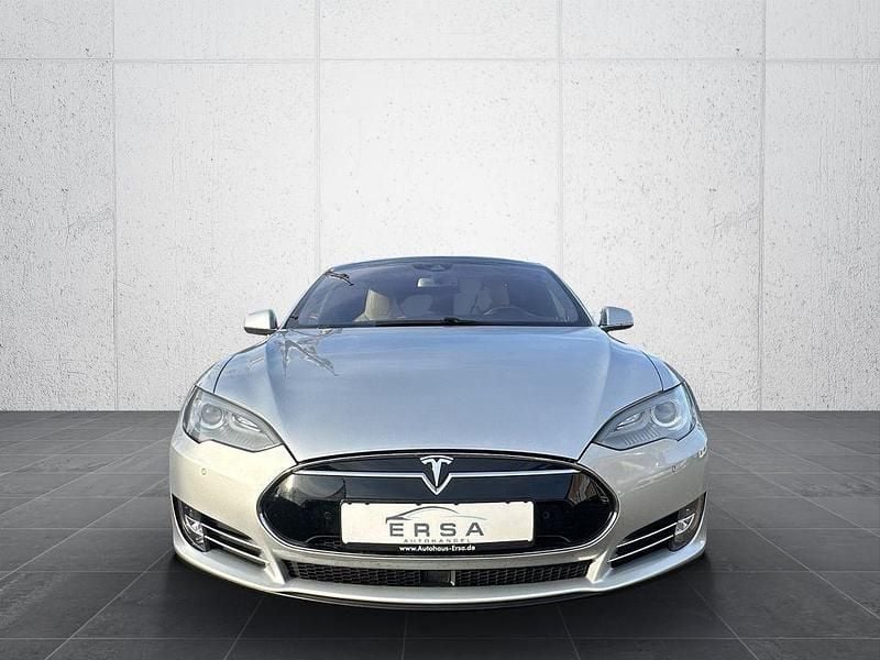 Gebraucht 2015 Tesla Model S 332 PS Kleinwagen – Niedersachsen (Händler ...