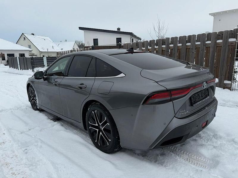 Gebraucht 2021 Toyota Mirai Advance 182 PS Limousine – Niedersachsen ...