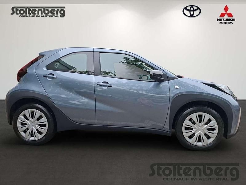 Neu 2025 Toyota Aygo X Play 72 PS SUV – Hamburg (Händler) – 17.990 ...