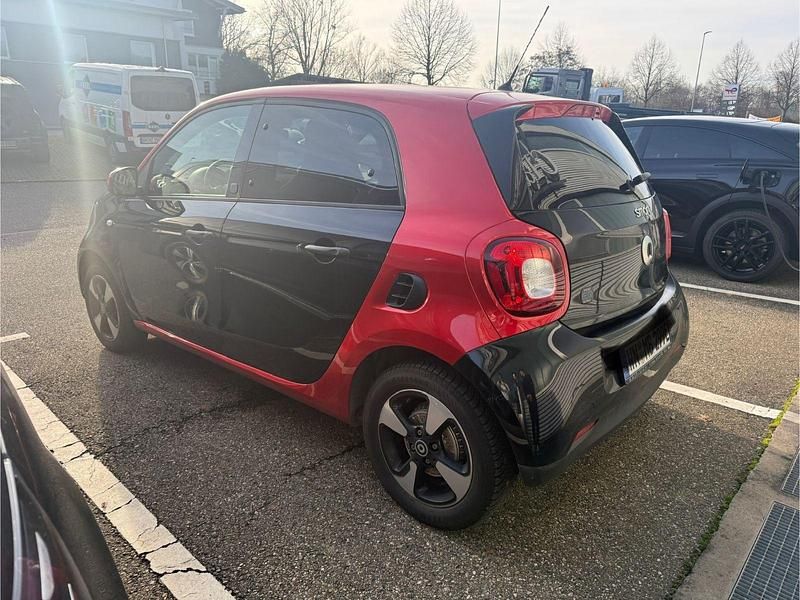Gebraucht 2021 Smart ForFour Electric Drive 82 PS Kleinwagen – 73630 ...