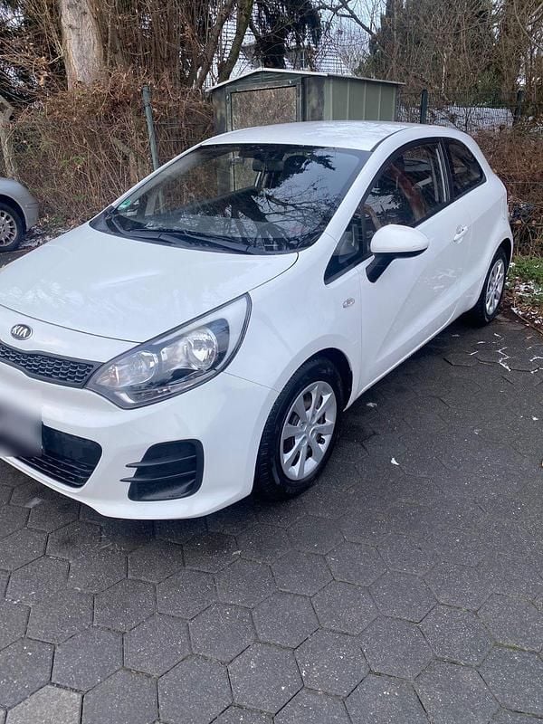 Gebraucht 2015 Kia Rio DREAM-TEAM Edition 84 PS Limousine – 44579 ...