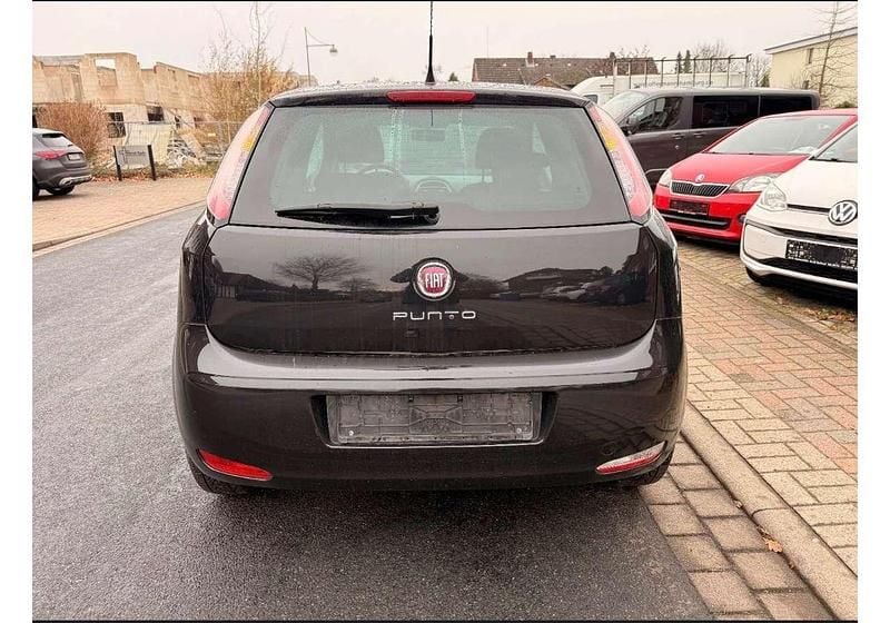 Gebraucht Fiat Punto Evo Young 69 PS (2015) in Tostedt - 3.499 ...
