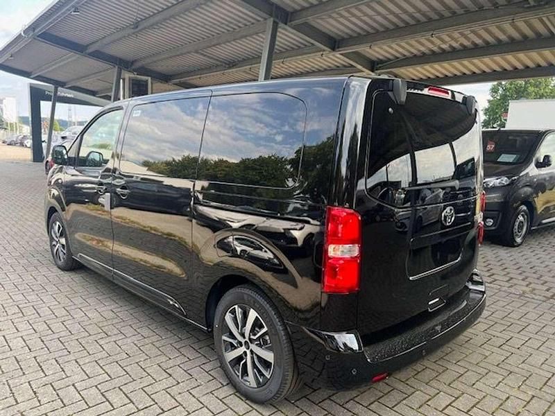 Toyota Proace Verso Lounge