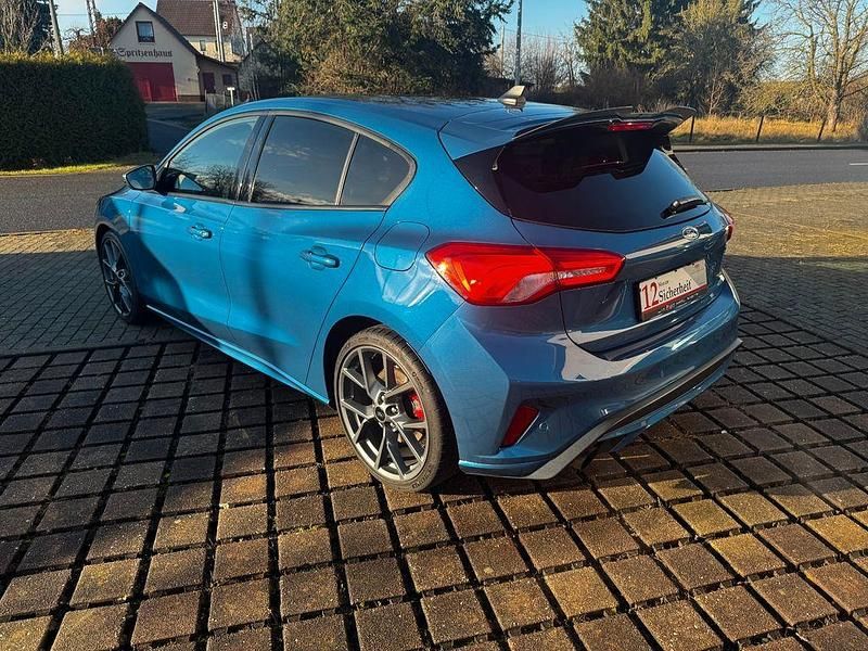 Gebraucht 2021 Ford Focus Performance Edition 280 PS Limousine ...