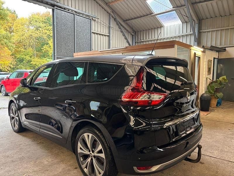 Gebraucht 2019 Renault Scénic Black Edition 140 PS Van / Kleinbus ...