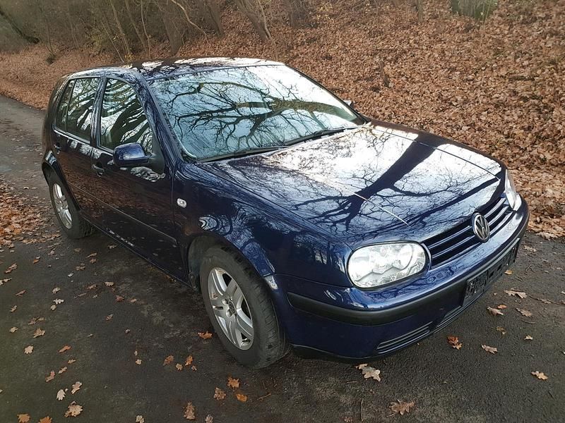 Gebraucht 2002 VW Golf IV 75 PS Limousine – 36137 Hessen - Großenlüder ...