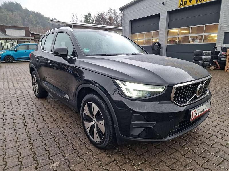 Gebraucht 2022 Volvo XC40 Core 211 PS SUV – 66987 Thaleischweiler ...