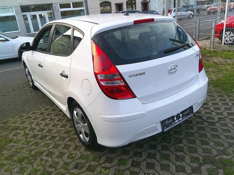 Gebraucht 2011 Hyundai i30 Edition 109 PS Limousine – Nordrhein ...