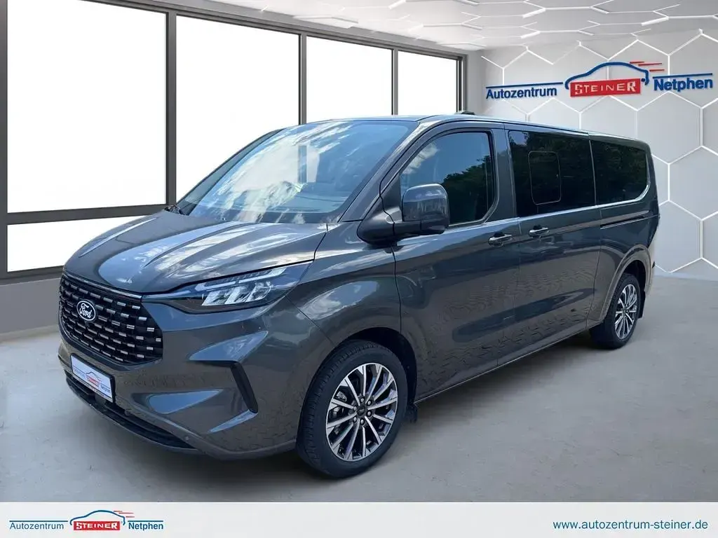 Neu Ford Tourneo Custom Titanium X 170 PS (2026) - 52.490 € | AutoUncle