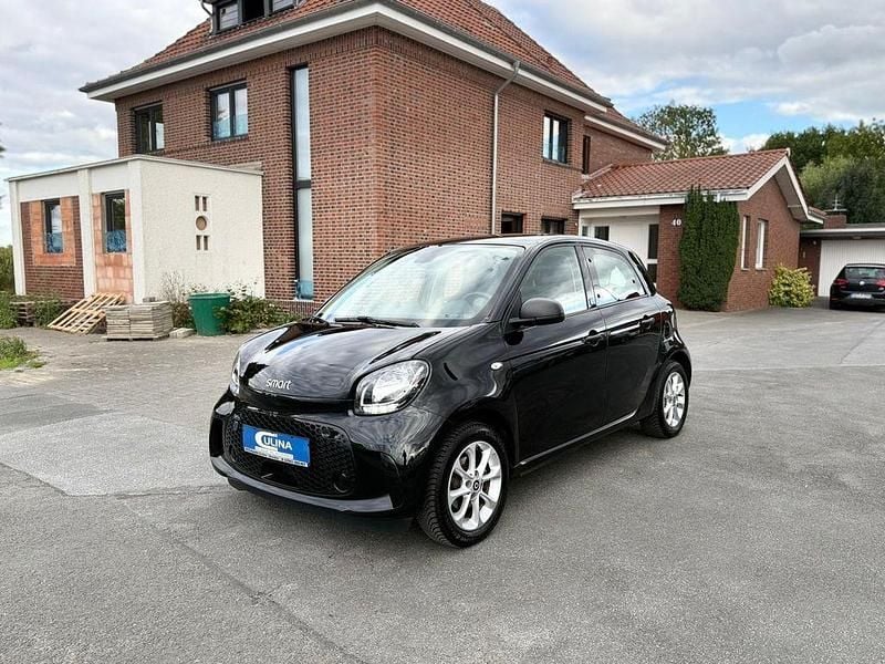 Gebraucht 2021 Smart ForFour Electric Drive 82 PS Limousine – Nordrhein ...
