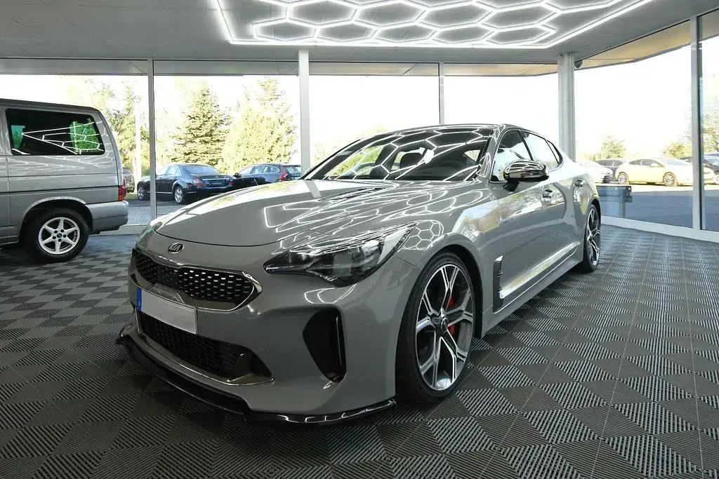 Gebraucht Kia Stinger GT 370 PS (2019) in Thüringen - 27.480 € | AutoUncle