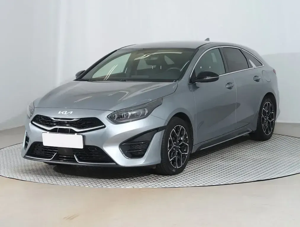 Gebraucht Kia ProCeed GT-Line 140 PS (2025) - 23.086 € | AutoUncle