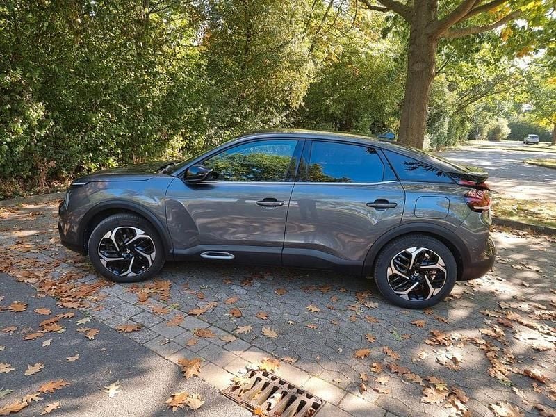 Gebraucht 2024 Citroën C4 PureTech 131 PS Limousine – Niedersachsen ...