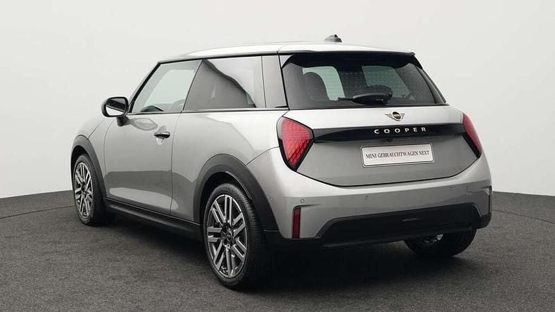 Gebraucht 2024 Mini Cooper Classic 156 PS Kleinwagen – 80788 München ...