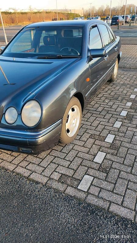 Gebraucht 1998 Mercedes E290 Limousine – 48529 Niedersachsen - Nordhorn ...