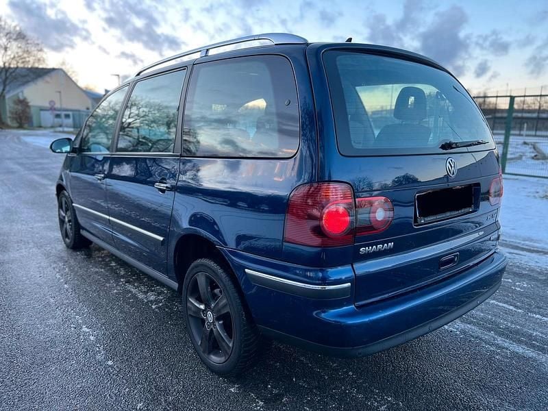 Gebraucht 2009 VW Sharan Exclusive 140 PS Van / Kleinbus – 63457 Hessen ...