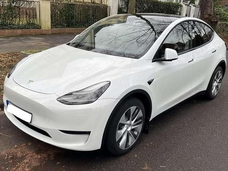Gebraucht 2023 Tesla Model Y 514 PS SUV – 50678 Köln (Privat) – 38.900 ...