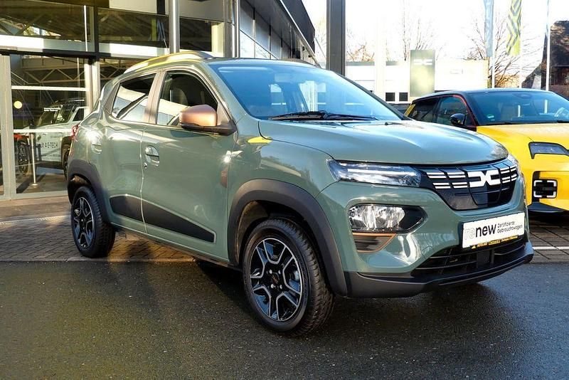 Gebraucht 2023 Dacia Spring Extreme 65 PS Kleinwagen – Sachsen (Händler ...