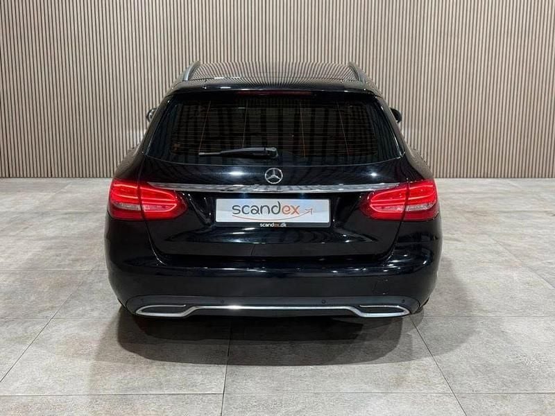 Gebraucht 2015 Mercedes C200 136 PS Limousine – (Händler) – 8.500 ...